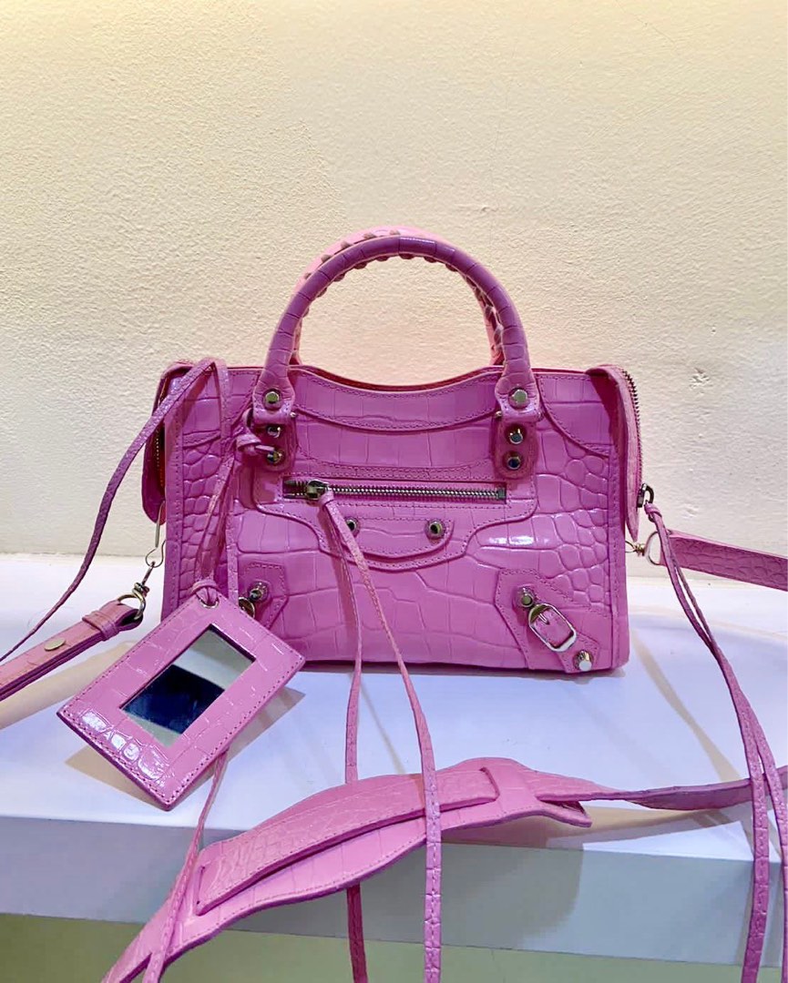 Balenciaga mini croco 2022 Pink shw, Barang Mewah, Tas & Dompet di ...