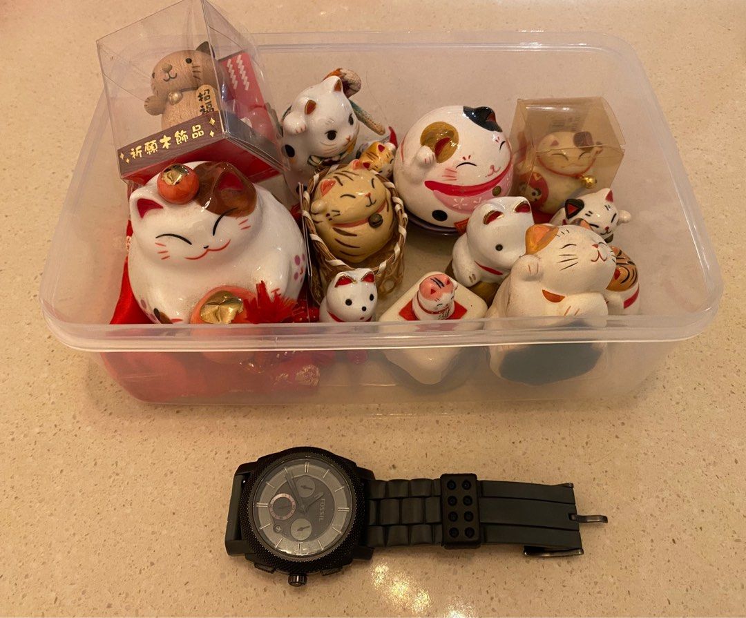Box of Fortune Cat Figurines, Hobbies & Toys, Memorabilia ...