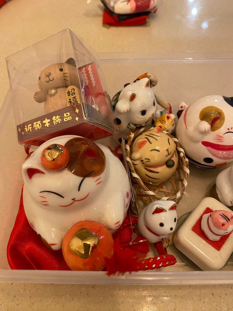Box of Fortune Cat Figurines, Hobbies & Toys, Memorabilia ...