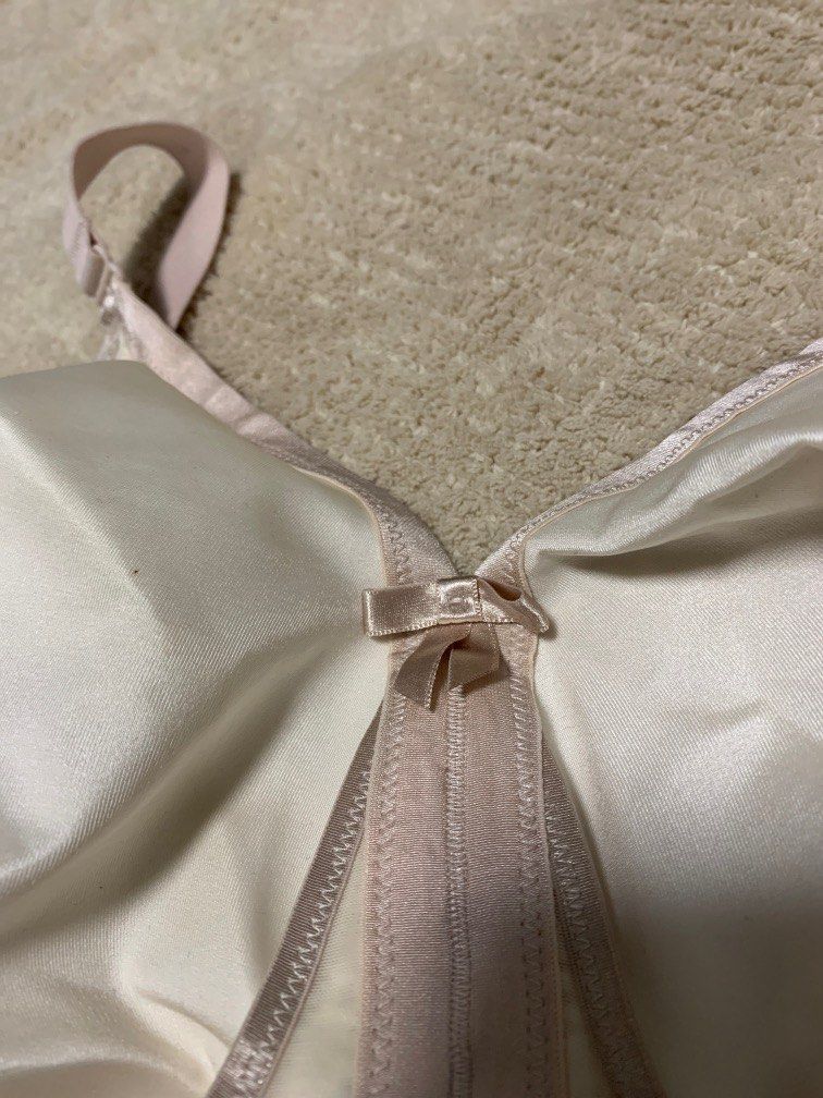 branded big cup soft cup bra size 42F, Women's Fashion, Undergarments ...