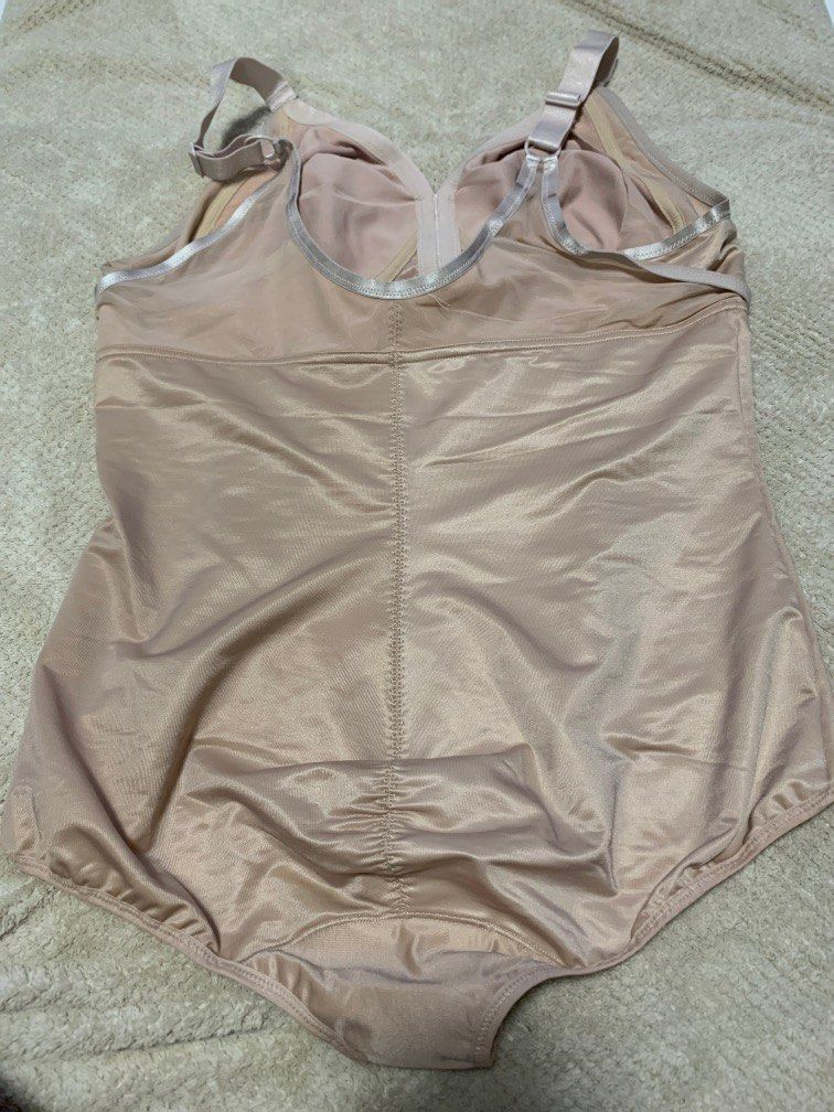 Branded full body girdle size 95C, Women's Fashion, Undergarments ...