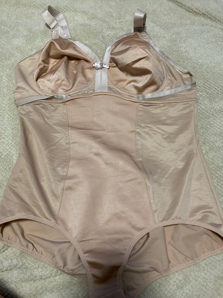 Branded full body girdle size 95C, Women's Fashion, Undergarments ...