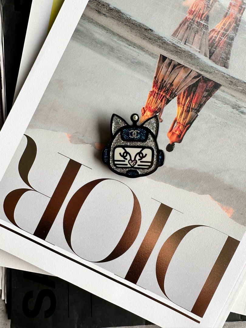 Chanel robot cat brooch, Luxury, Accessories on Carousell
