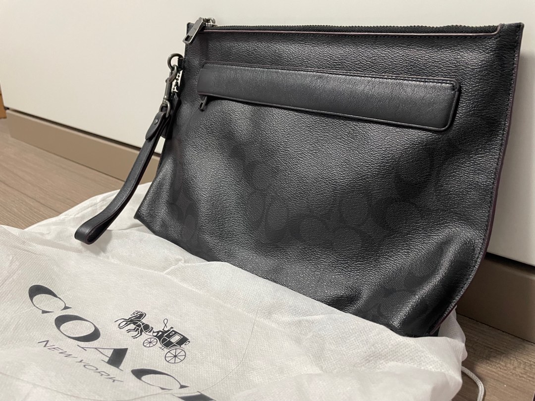 COACH clutch, Luxury, Bags & Wallets on Carousell