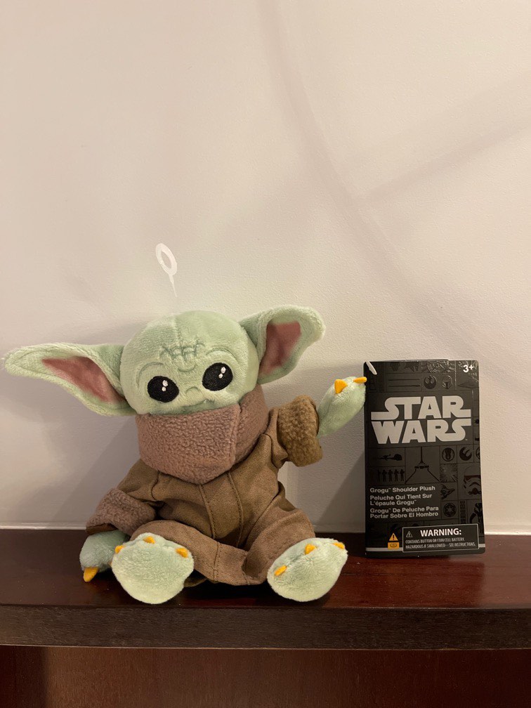 Disney Grogu on Shoulder (Baby Yoda), Hobbies & Toys, Toys & Games on ...