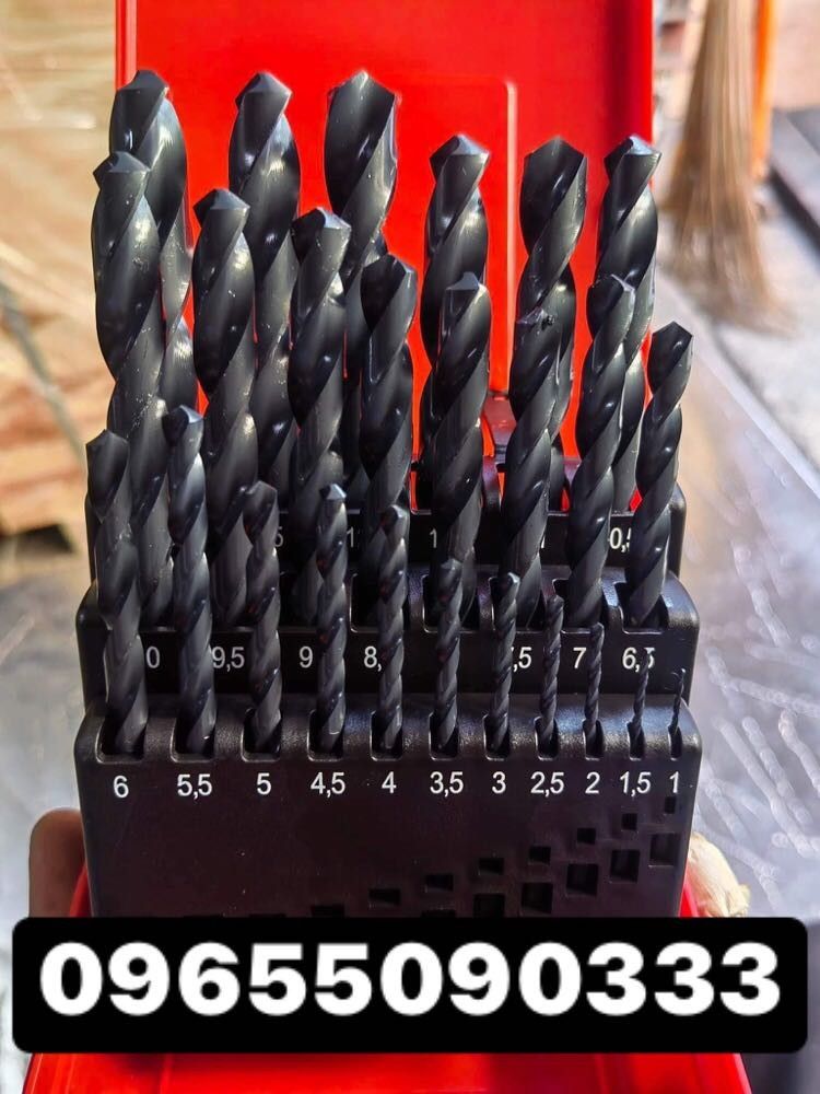 Drill bit set, Commercial & Industrial, Construction Tools & Equipment ...