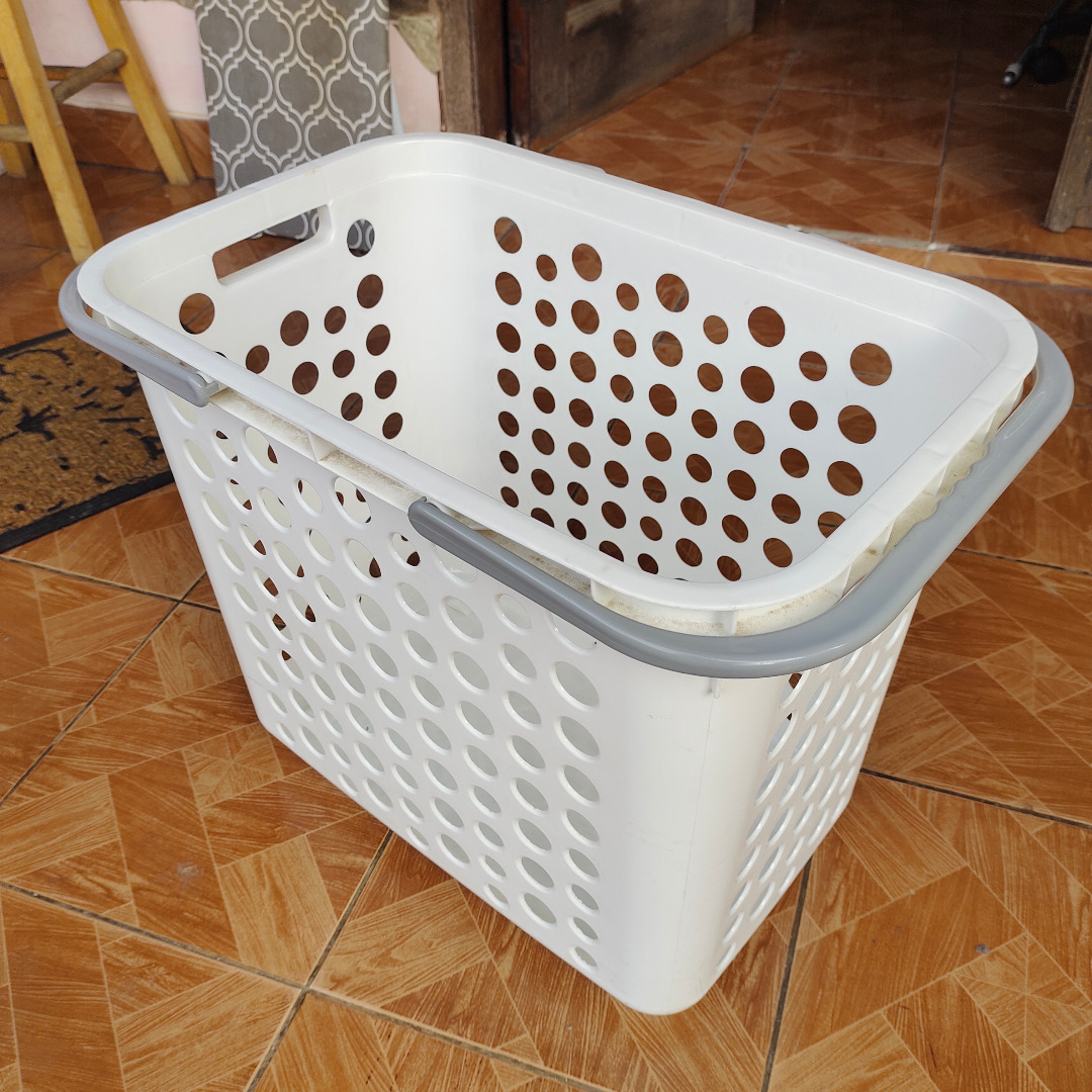 Plastic Laundry Basket 32cm x 43cm, T:52cm *Sdh lepas Roda*, Perabotan ...