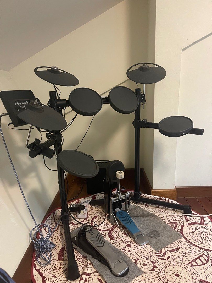 Electric Drum Set Yamaha DTX450K with speaker, Hobbies & Toys, Music ...