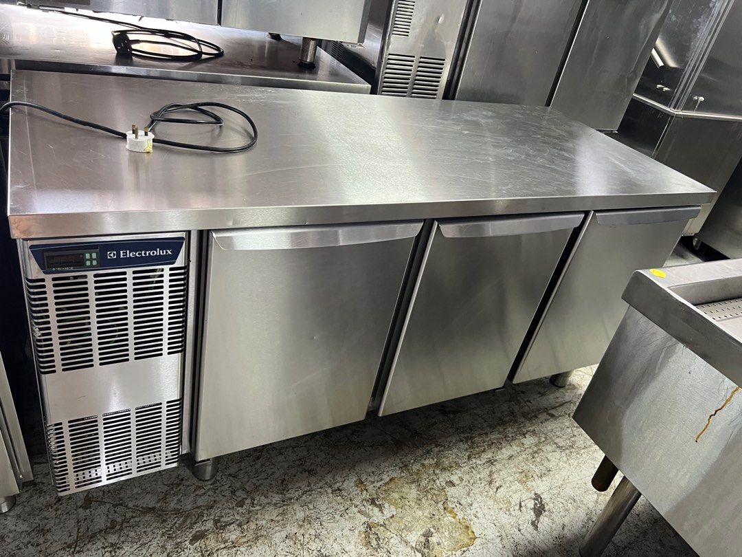 Electrolux Tray Insert Counter Chiller, TV & Home Appliances, Kitchen ...
