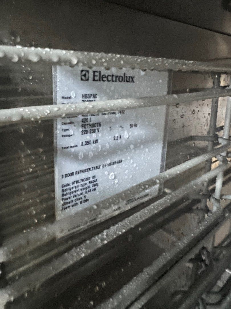 Electrolux Tray Insert Counter Chiller, TV & Home Appliances, Kitchen ...