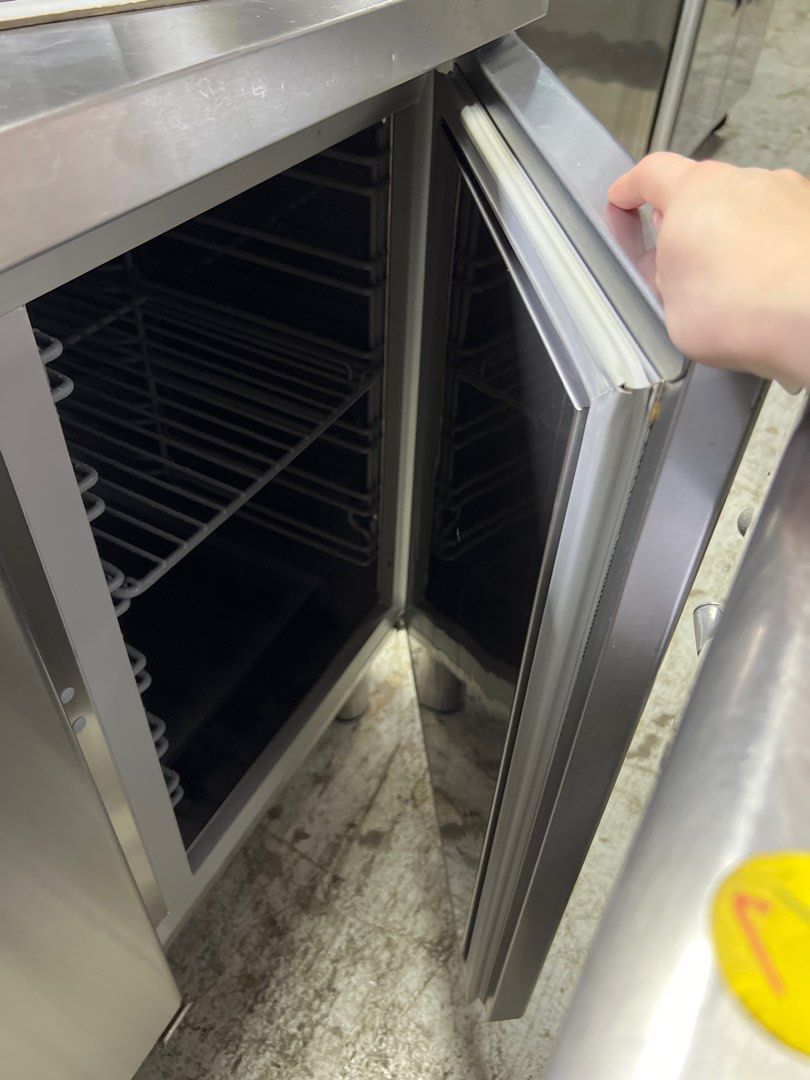 Electrolux Tray Insert Counter Chiller, TV & Home Appliances, Kitchen ...