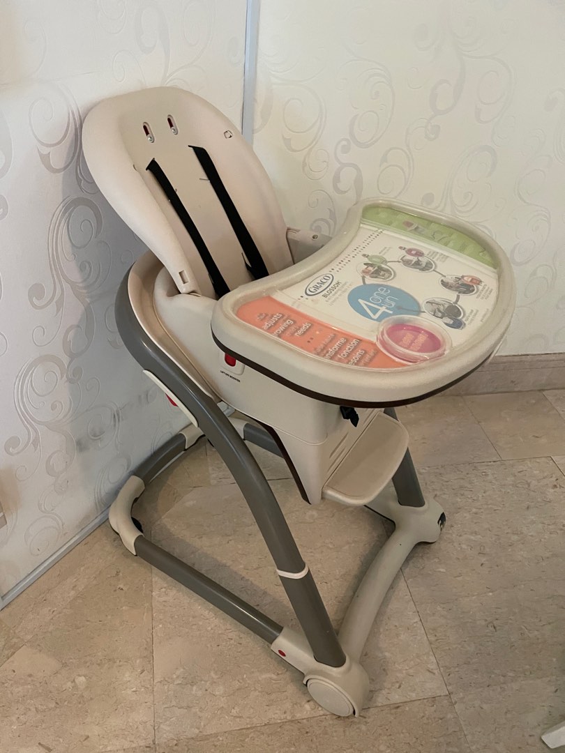 Graco baby chair, Babies & Kids, Baby Nursery & Kids Furniture, Kids ...