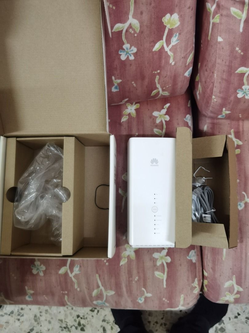 HUAWEI B618-22D Sim Modem Unlocked, Computers & Tech, Parts ...