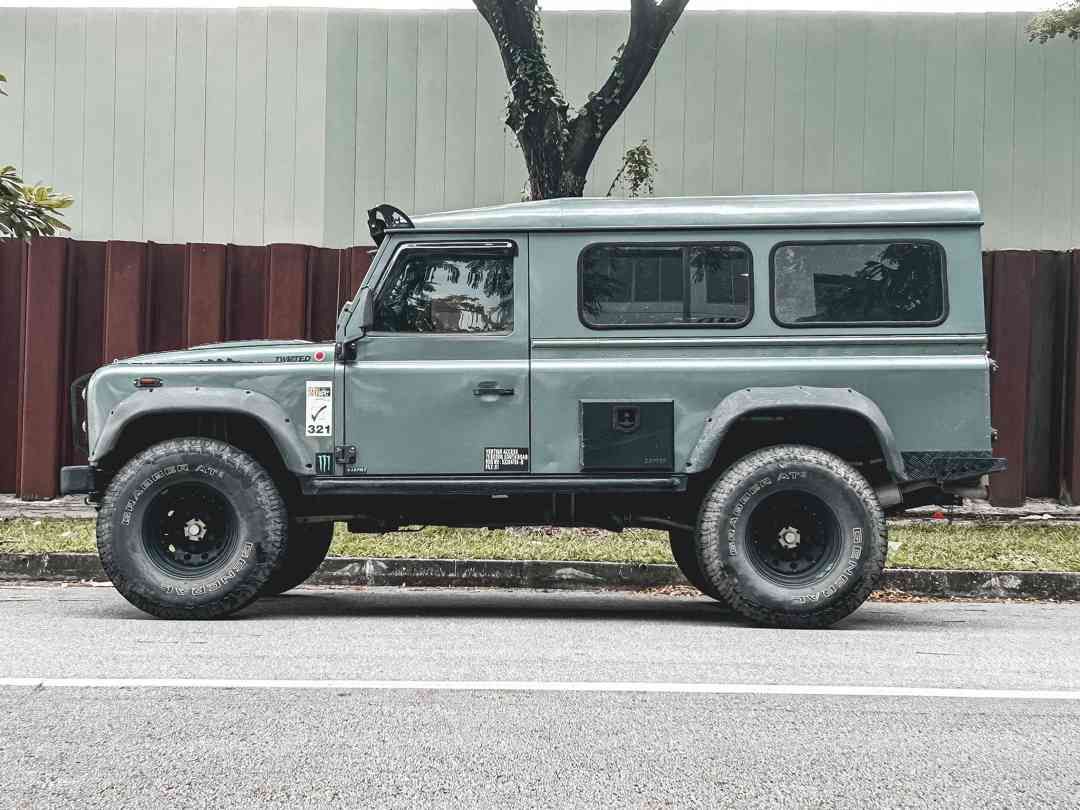 LAND ROVER DEFENDER 110 HARDTOP 2.2 DIESEL 4WD MT, Cars, Commercial ...