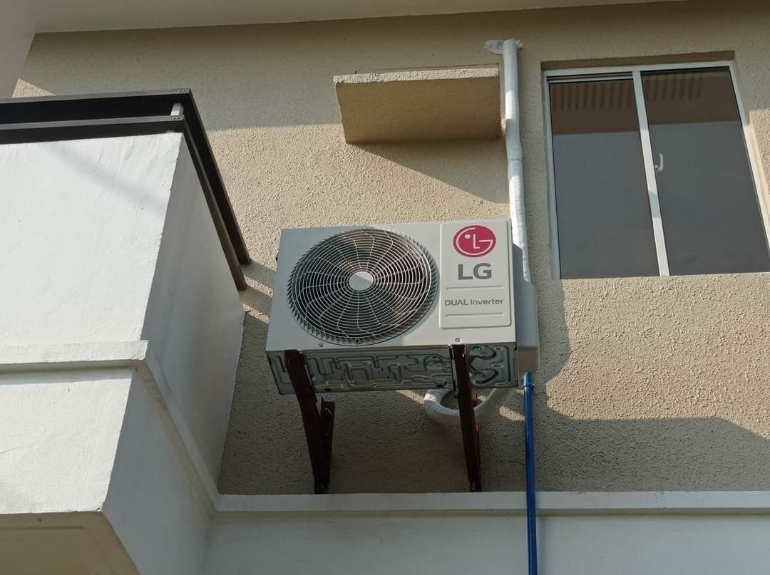 LG DUAL INVERTER SPLIT TYPE AIRCON, TV & Home Appliances, Air ...