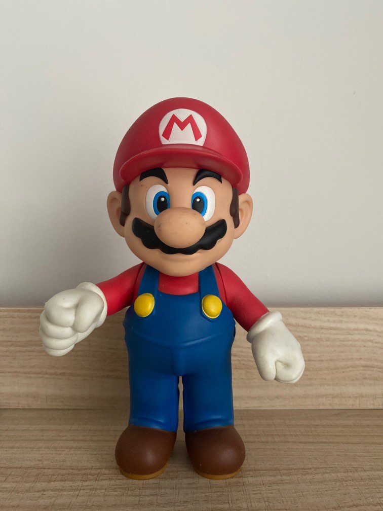 Mario figurine, Hobbies & Toys, Toys & Games on Carousell