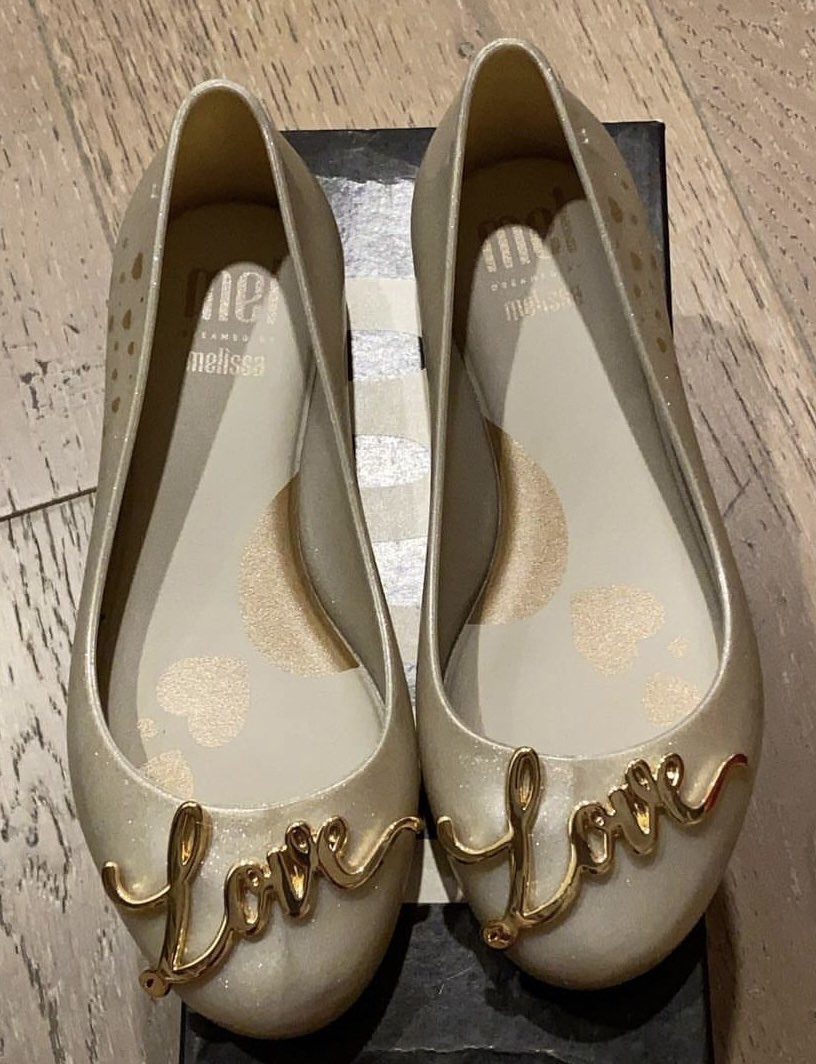 MEL SWEET LOVE V on Carousell