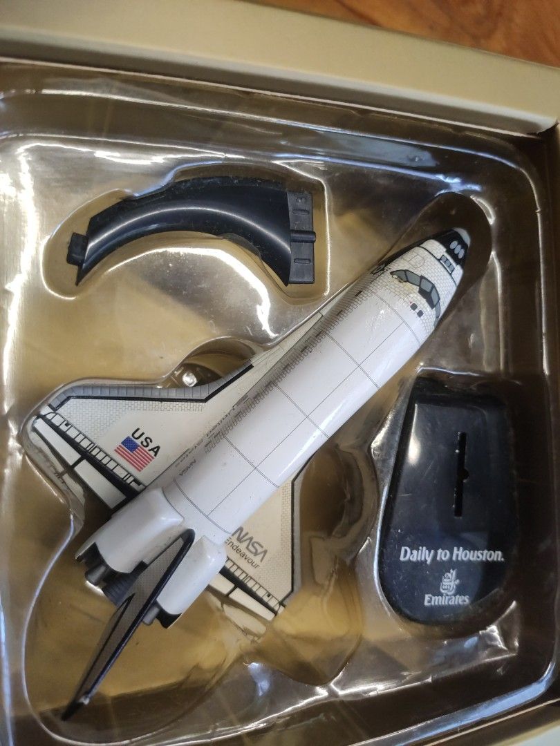 Metallic Space Shuttle model, Hobbies & Toys, Toys & Games on Carousell