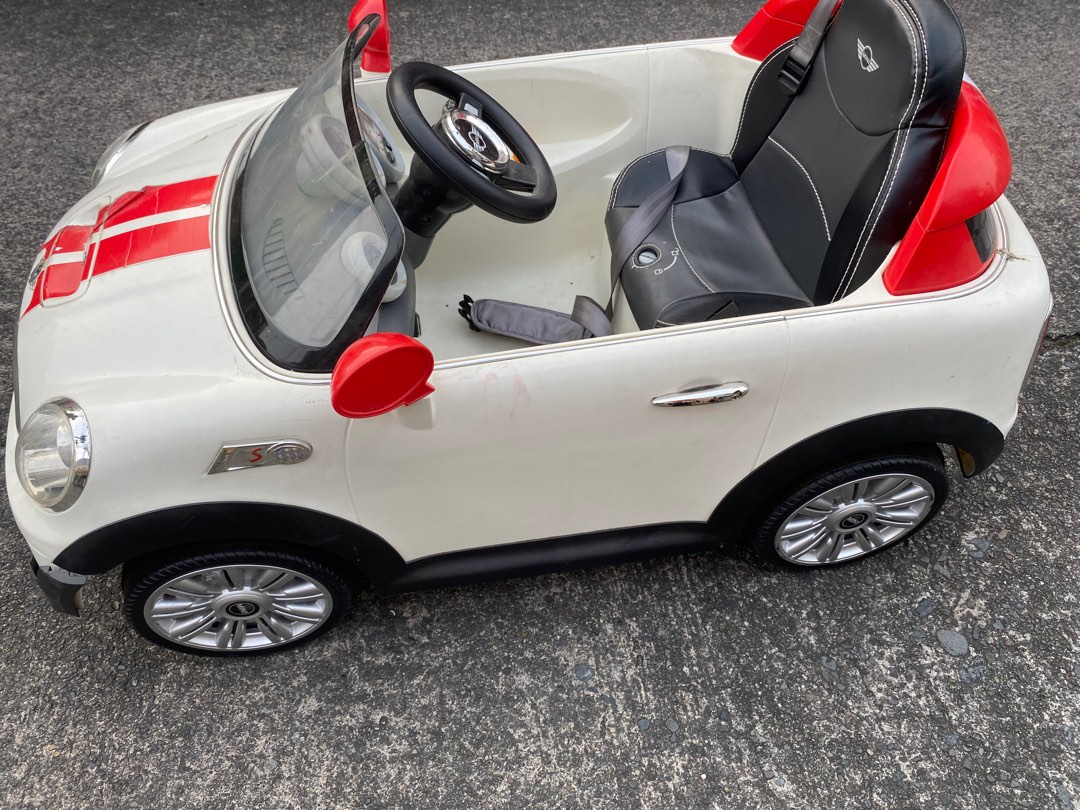 Mini Cooper electric and rechargeable toy car, Hobbies & Toys, Toys ...