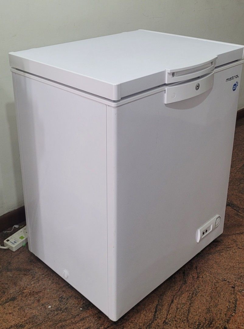 Mistral chest freezer, TV & Home Appliances, Kitchen Appliances ...