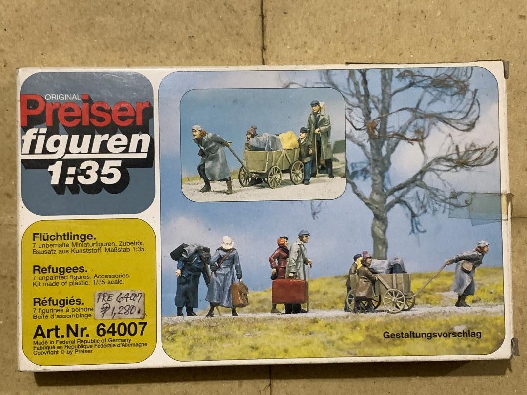 Model Kit: PREISER: 1:35 Scale: European Refugees Figures, Hobbies ...