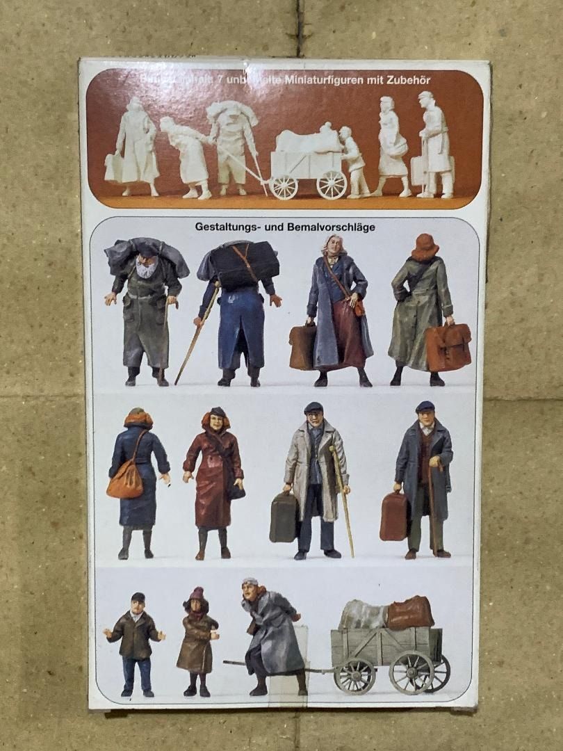Model Kit: PREISER: 1:35 Scale: European Refugees Figures, Hobbies ...
