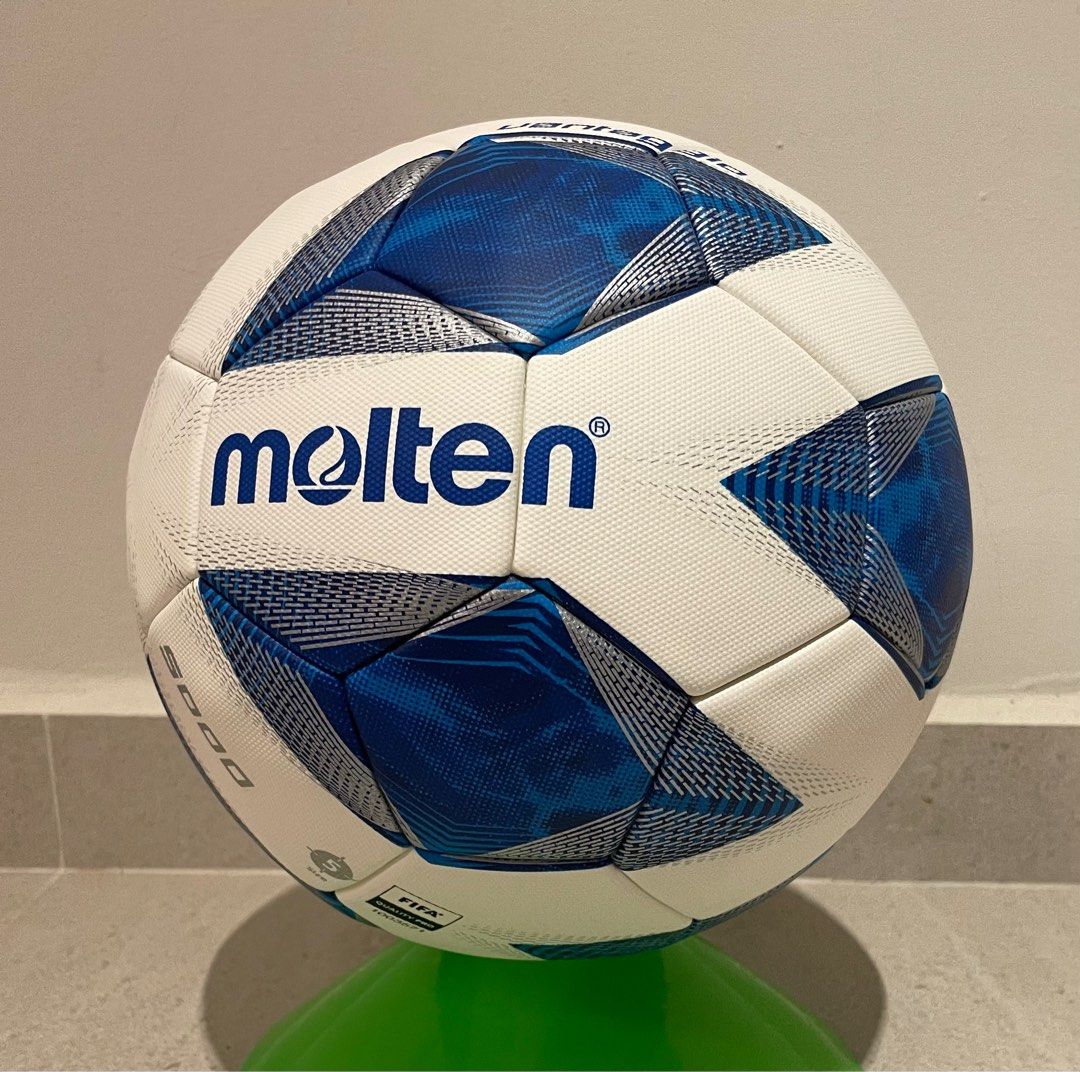 Molten Vantaggio F5A5000 Football, Sports Equipment, Sports & Games ...