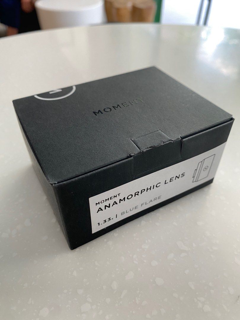 MOMENT Anamorphic Lens 1.33 Blue Flare, Photography, Lens & Kits on ...