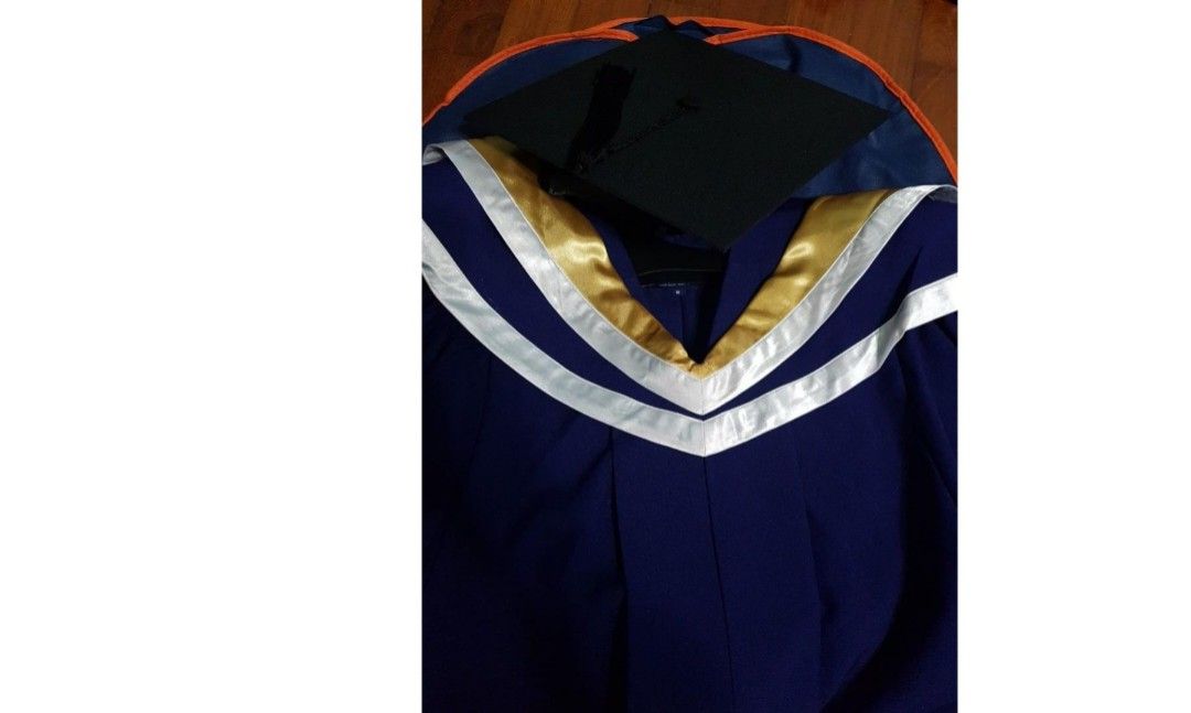 NUS Engineering B.Eng Graduation Gown Robe, Women's Fashion, Dresses ...