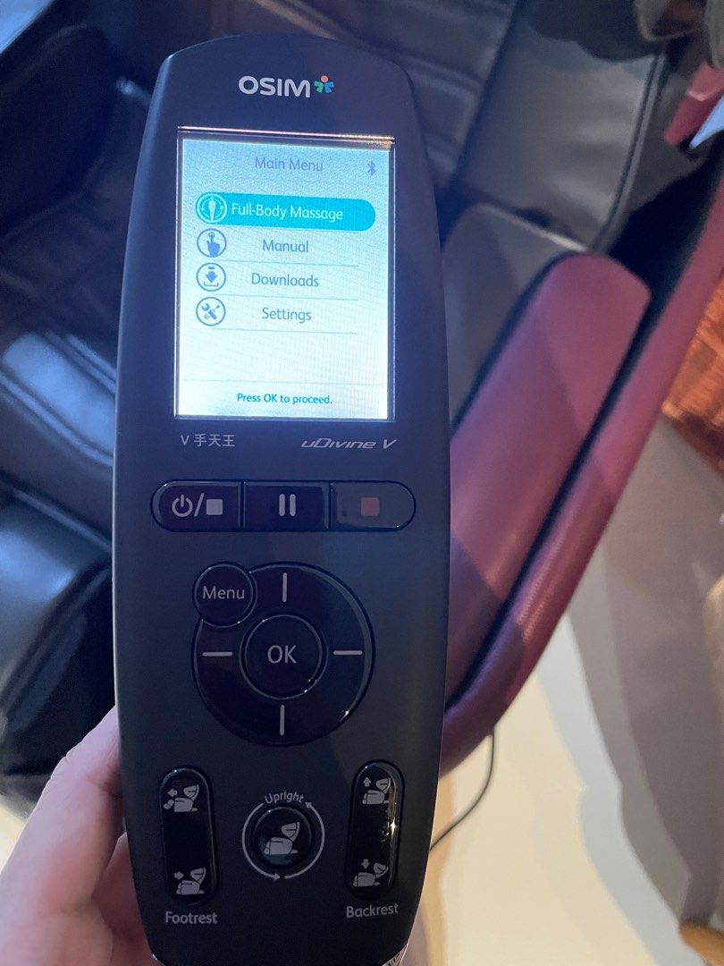 OSIM uDivine V massage chair, Health & Nutrition, Massage Devices on ...