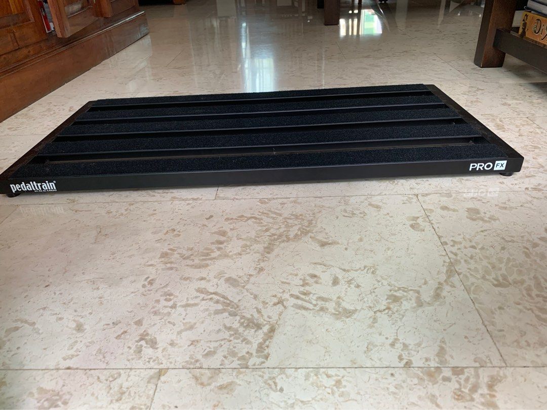 PedalTrain Pro FX Pedalboard With Soft Case, Hobbies & Toys, Music ...