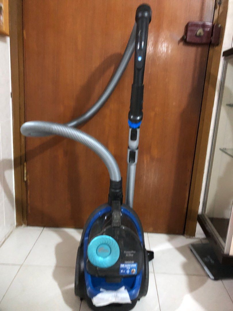 Philips 吸塵機 Powerpro active 1900W, 家庭電器, 其他家庭電器 - Carousell