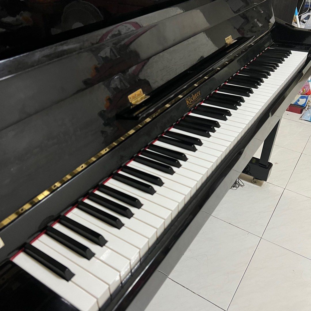 Richter EV-125 Upright Piano, Hobbies & Toys, Music & Media, Musical ...