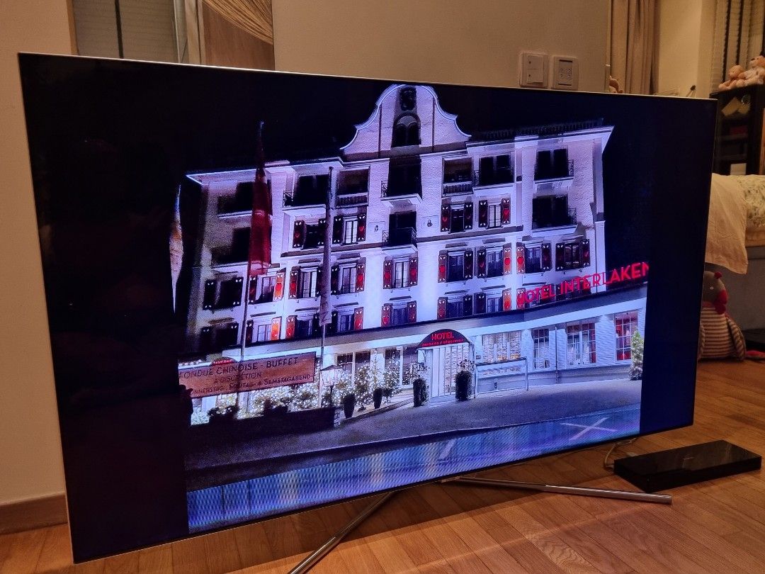 Samsung 65" QLED TV (Faulted Panel), TV & Home Appliances, TV ...