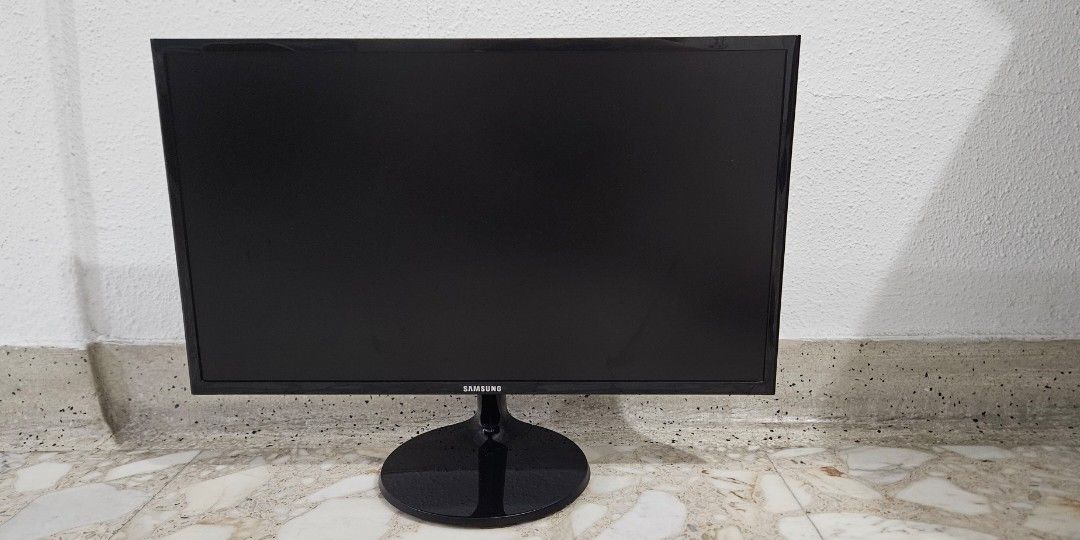 Samsung Monitor S24F350, Computers & Tech, Parts & Accessories, Monitor ...