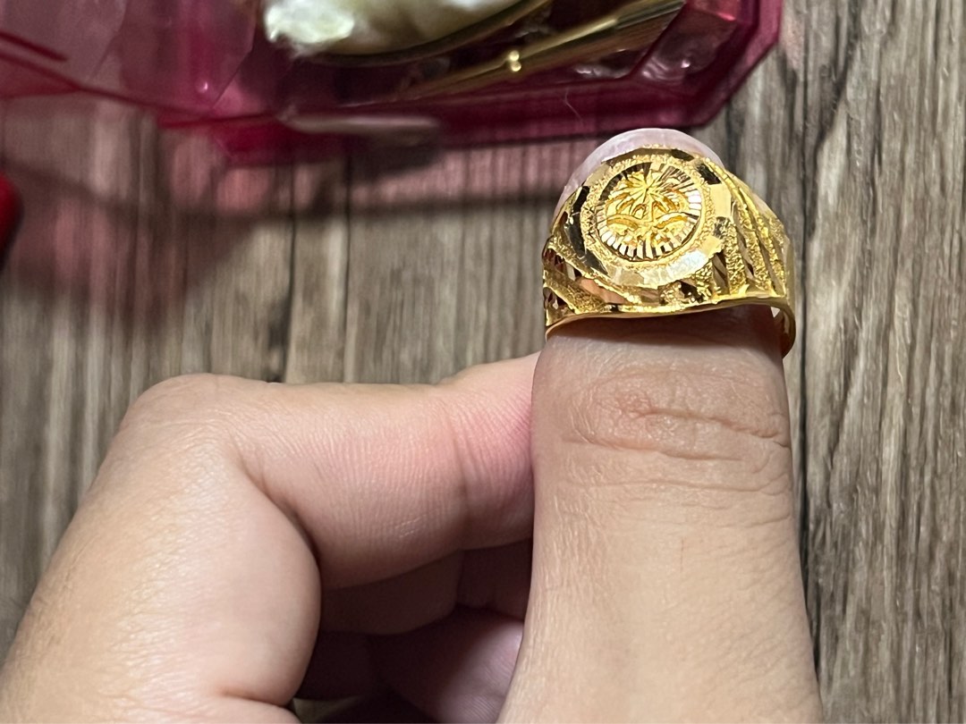 Saudi Gold Ring for Men with fat fingers on Carousell