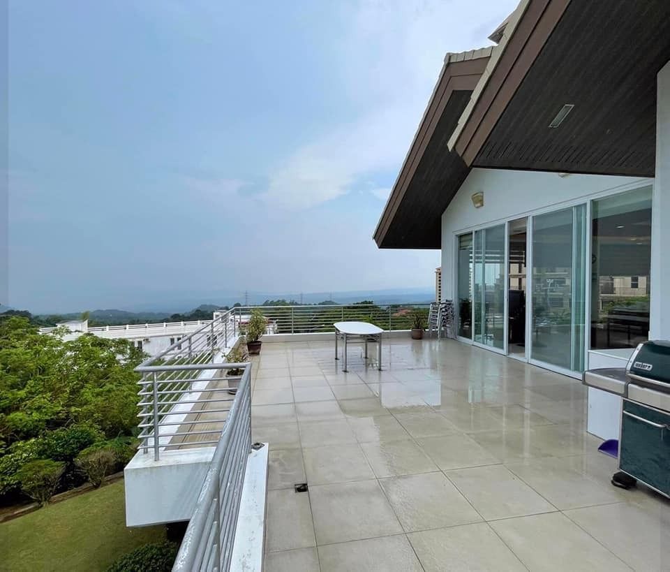 Tagaytay house and lot with Taal Lake view P50 Million Negotiable Clean Title, Property, For ...