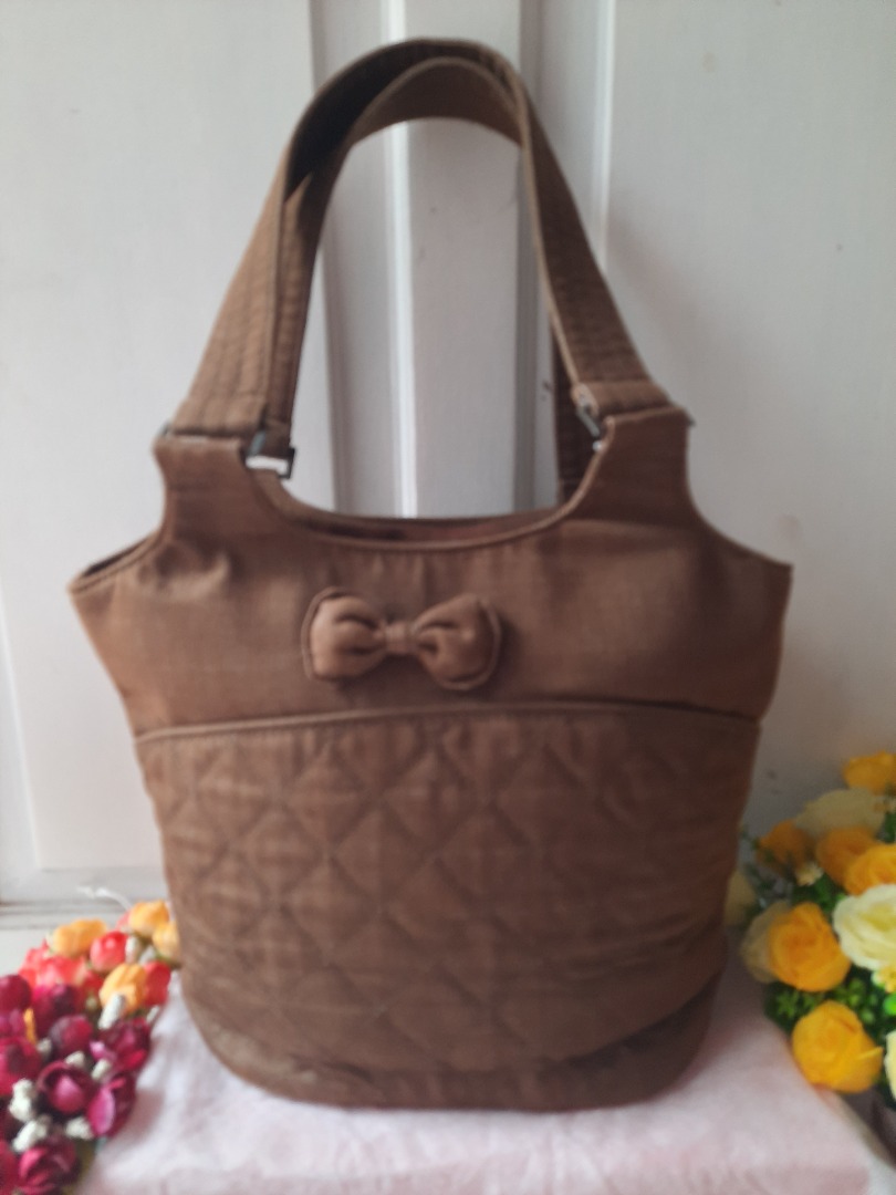 Tas Naraya hobo, Fesyen Wanita, Tas & Dompet di Carousell
