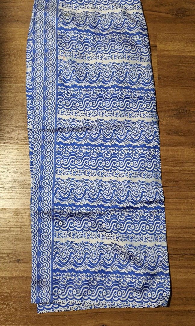 Traditional Burmese / Myanmar Blouse and Wrap Skirt Set, Women's ...
