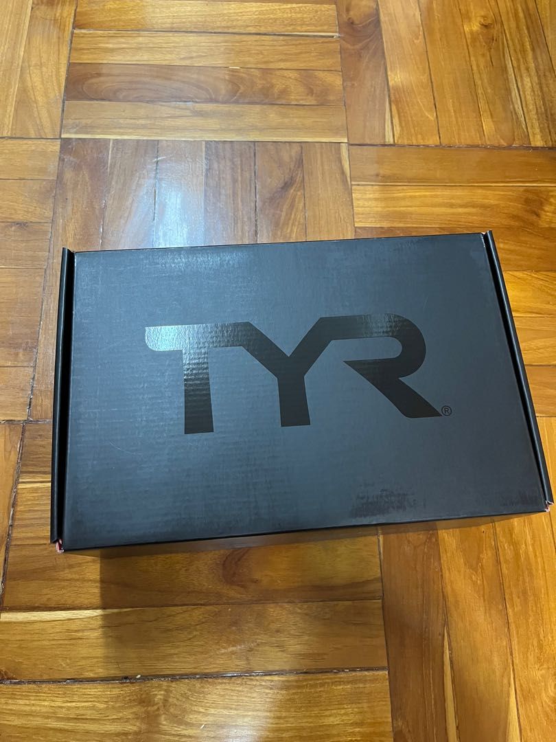 TYR L-1 Lifter, 男裝, 鞋, 波鞋 - Carousell