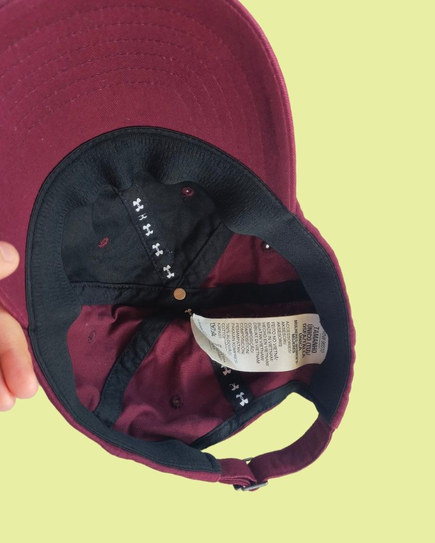 Under Armour maroon cap adjustable on Carousell