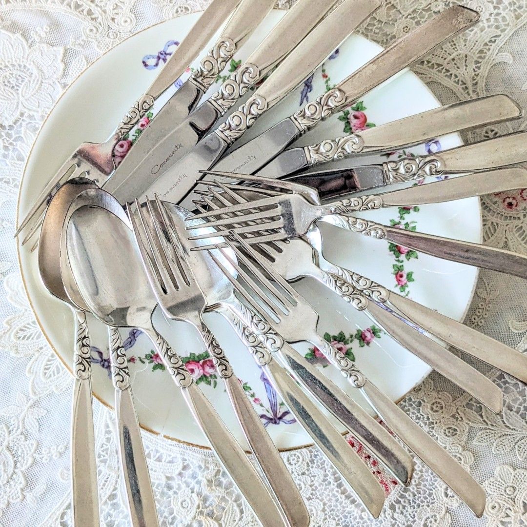 Vintage 18-piece Community silver-plated cutlery, South Seas pattern ...