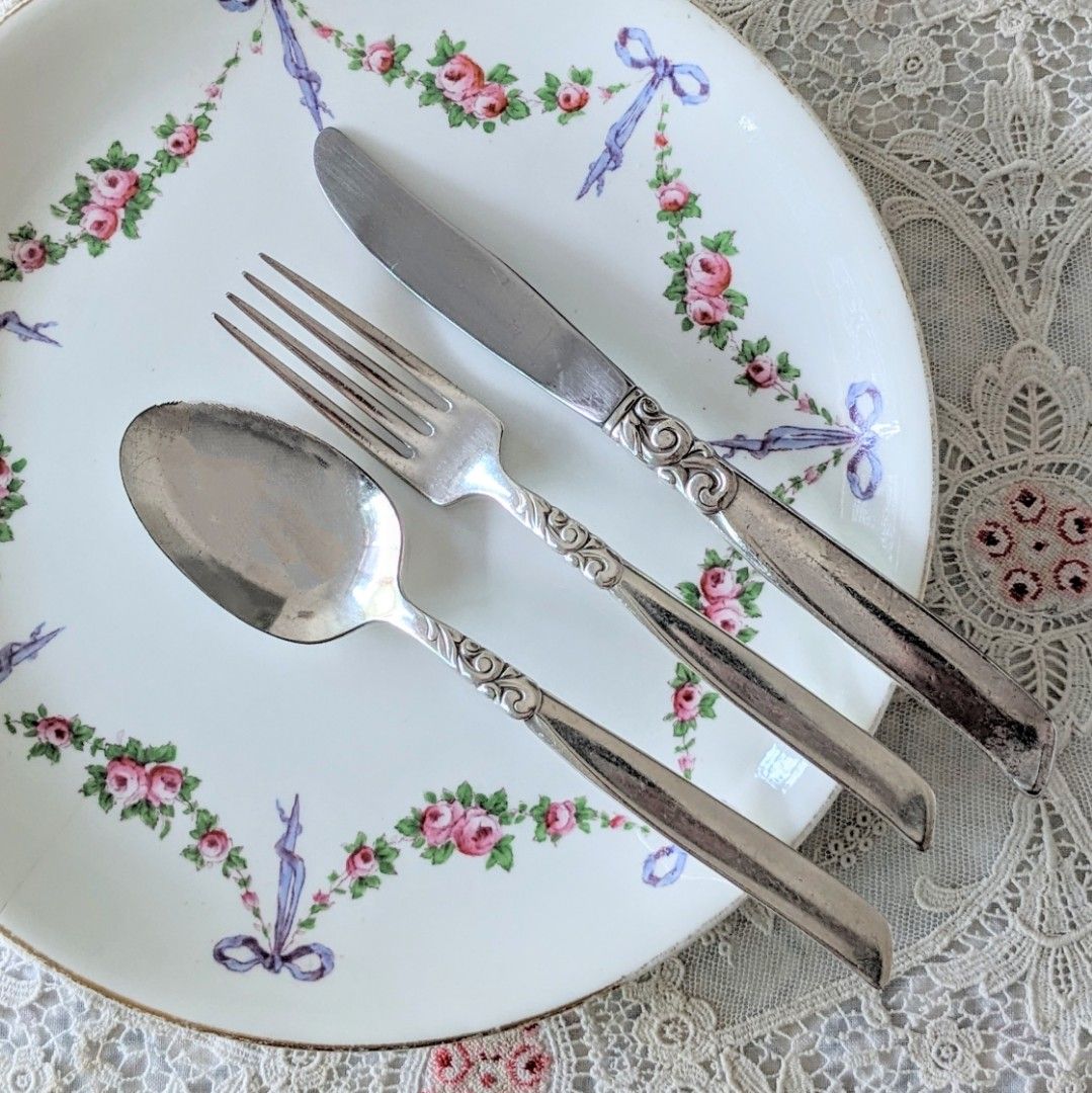 Vintage 18-piece Community silver-plated cutlery, South Seas pattern ...