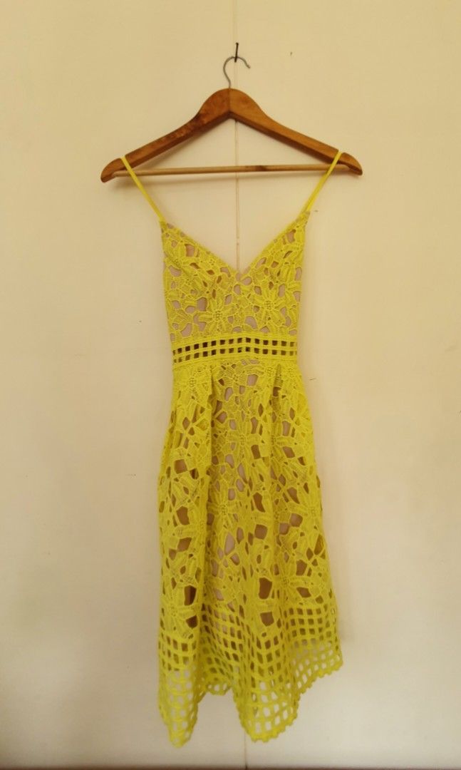 Yellow cut out dress, Women's Fashion, Dresses & Sets, Dresses on Carousell