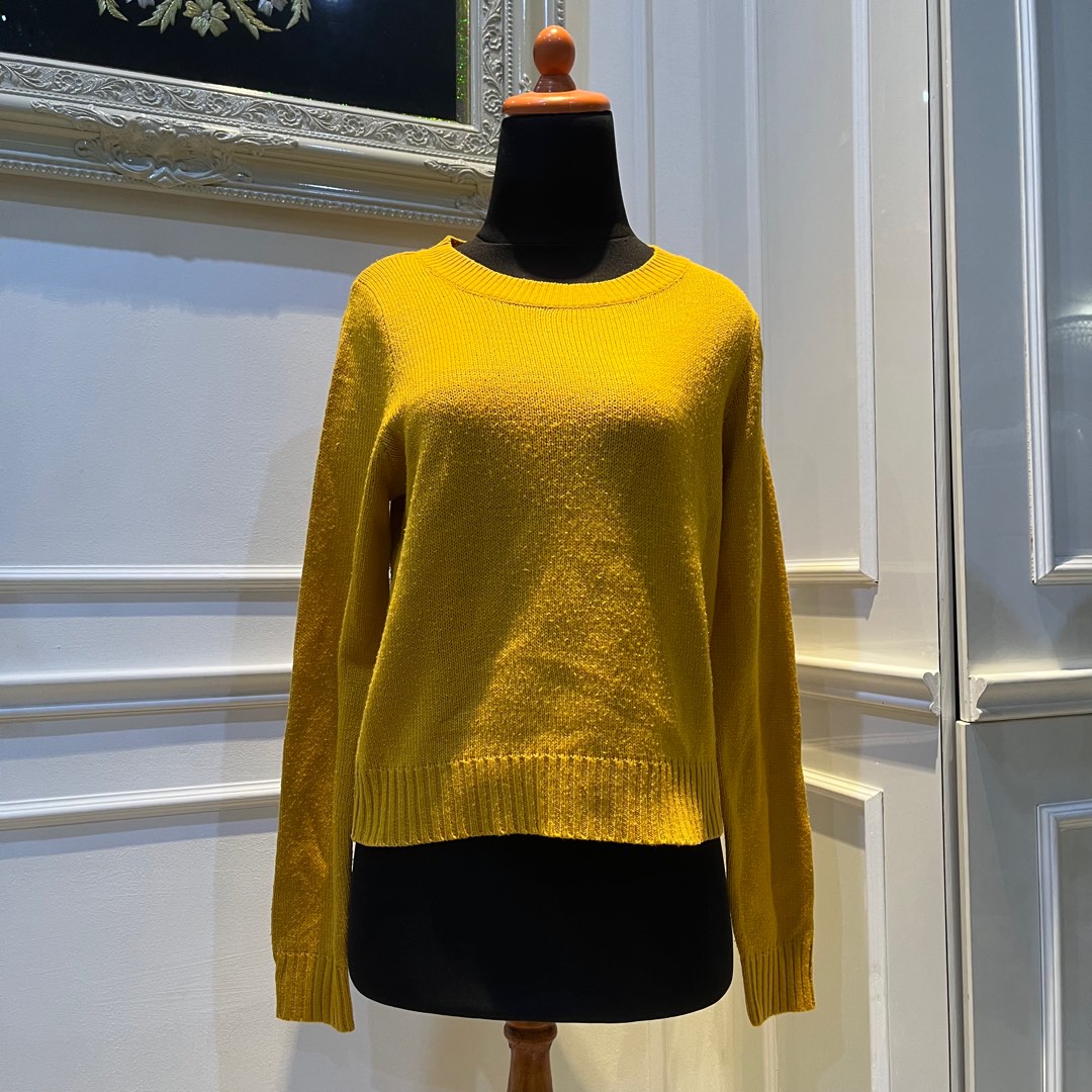 Yellow Top, Women's Fashion, Tops, Longsleeves on Carousell