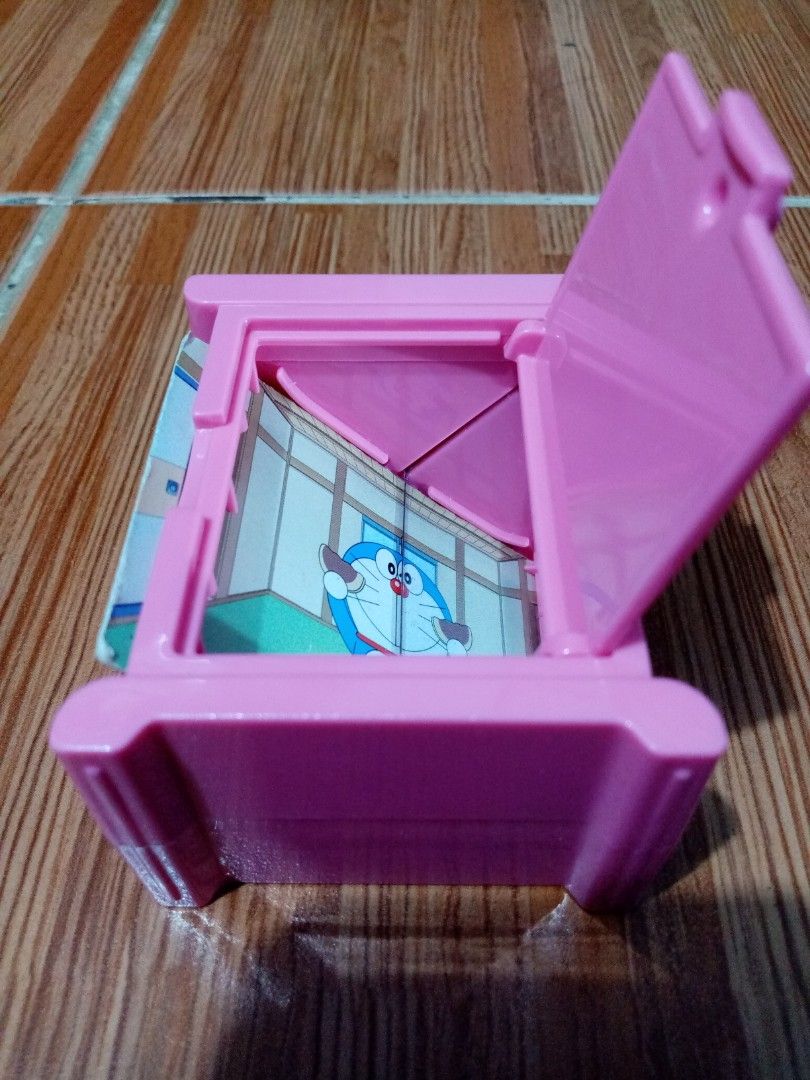 Mcdo 2020 Doraemon AMAZING REFLECTION ANYWHERE DOOR, Hobbies & Toys ...