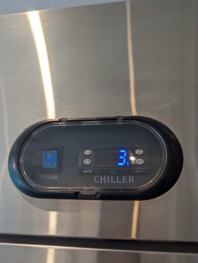 4 door upright commercial Chiller and freezer combo, TV & Home ...