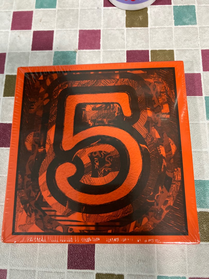 全新未拆 5xCD Ed Sheeran 5 X 5 CD EP 初出道5 EP, 興趣及遊戲, 音樂、樂器 & 配件, 音樂與媒體 - CD ...