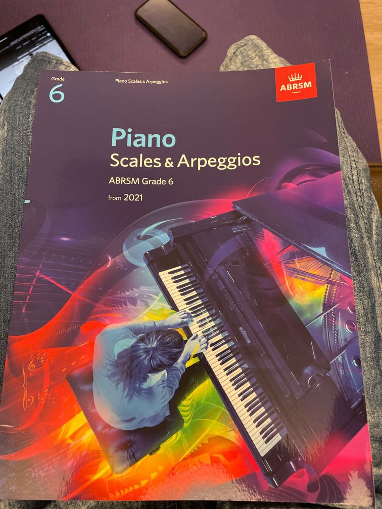 ABRSM Piano Scales & Arpeggios Grade 6 from 2021, 興趣及遊戲, 書本 & 文具, 書本及雜誌 ...
