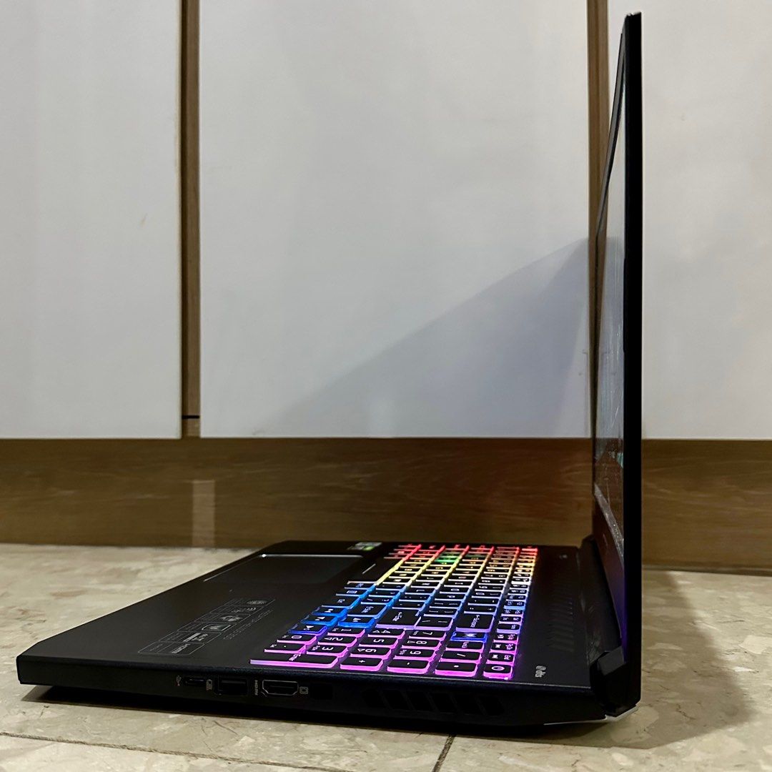 Acer Predator Helios 300|RTX 3070 8GB|8-Core i7 10870H|15.6 Inch 300Hz ...